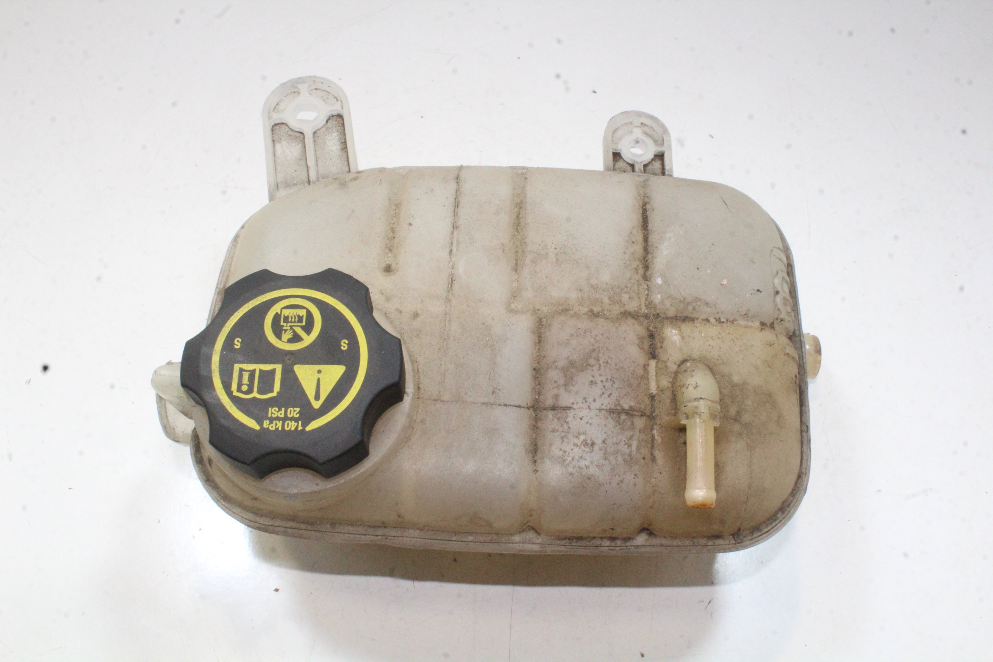 95380033, Coolant Expansion Tank Reservoir, 21 offers, price from 4.98 EUR