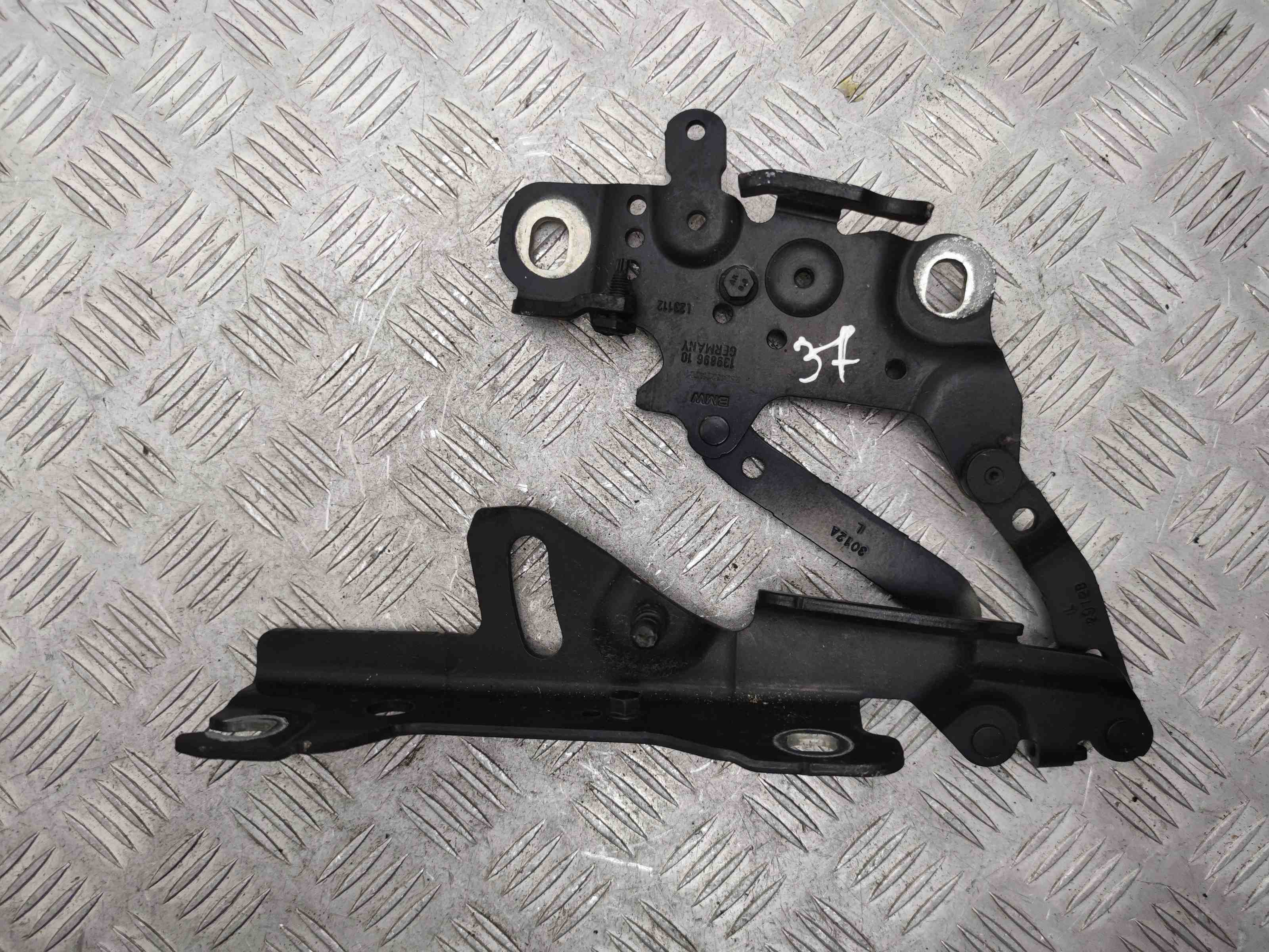 7239415, Front Left Bonnet Hinge, 20 offers, price from 4 EUR