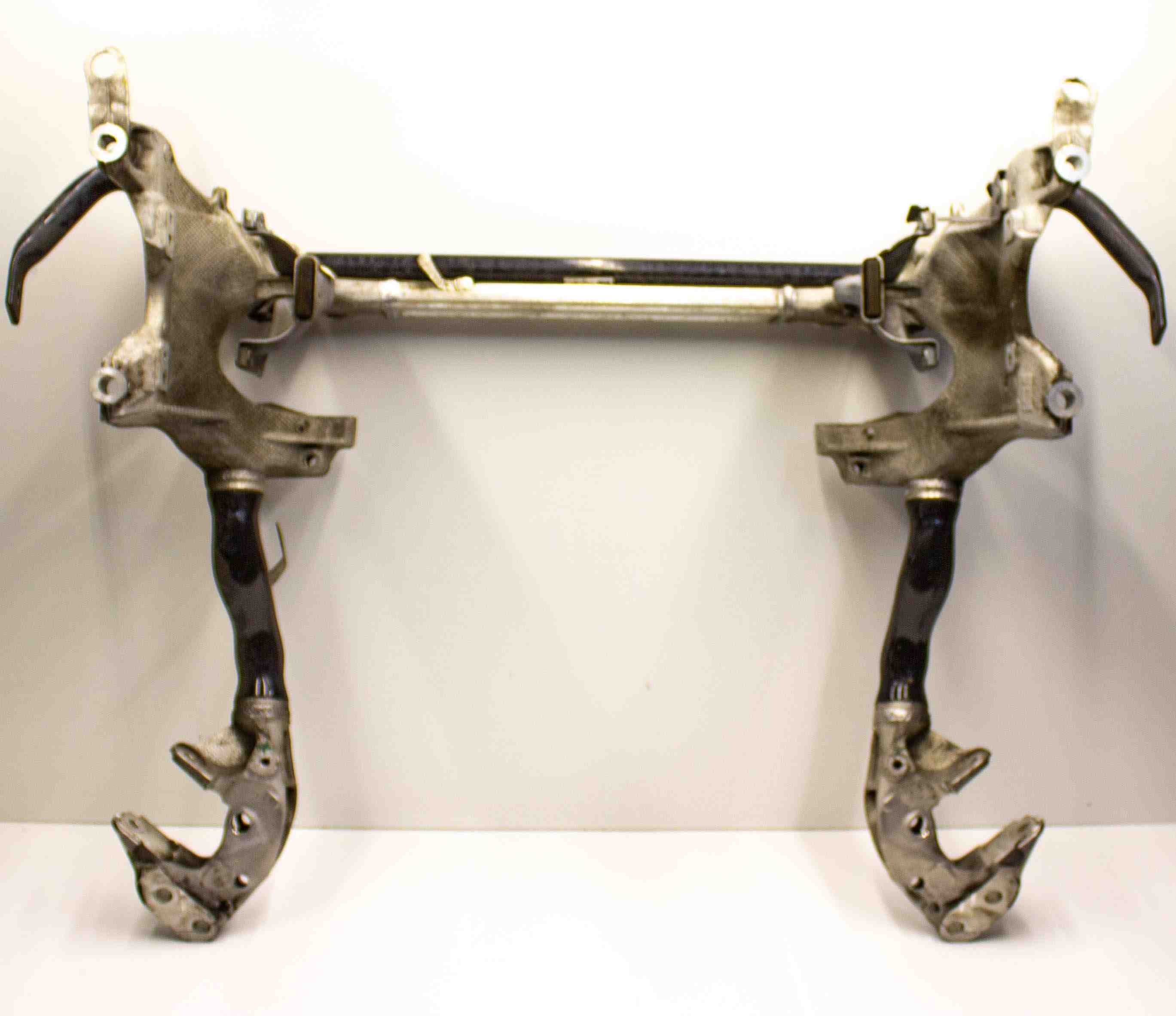 8R0399315J, Priekinis traversas, 14 pasiūlymai, kaina nuo 190 EUR