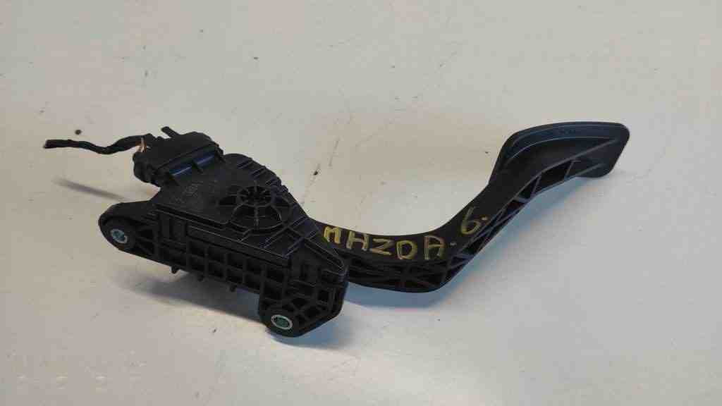 04G01, Throttle Pedal, 1 offers, price from 15 EUR