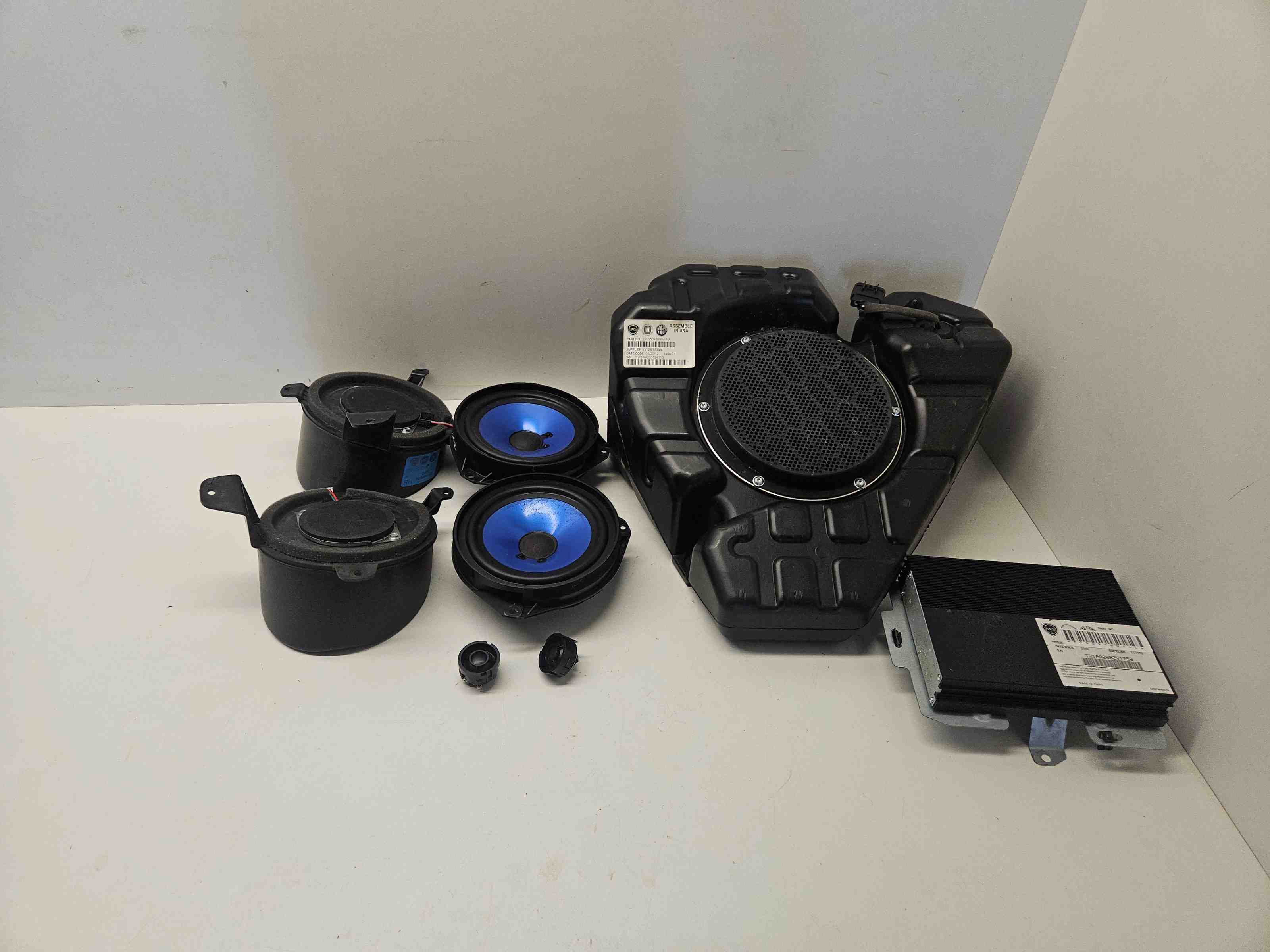 05091809AA, Complete Sound Audio System, 1 offers, price from 342.64 GBP