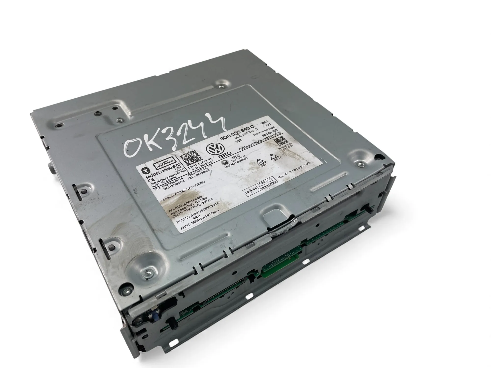 3Q0035840C, Music Player With GPS, 4 offers, price from 223.27 GBP