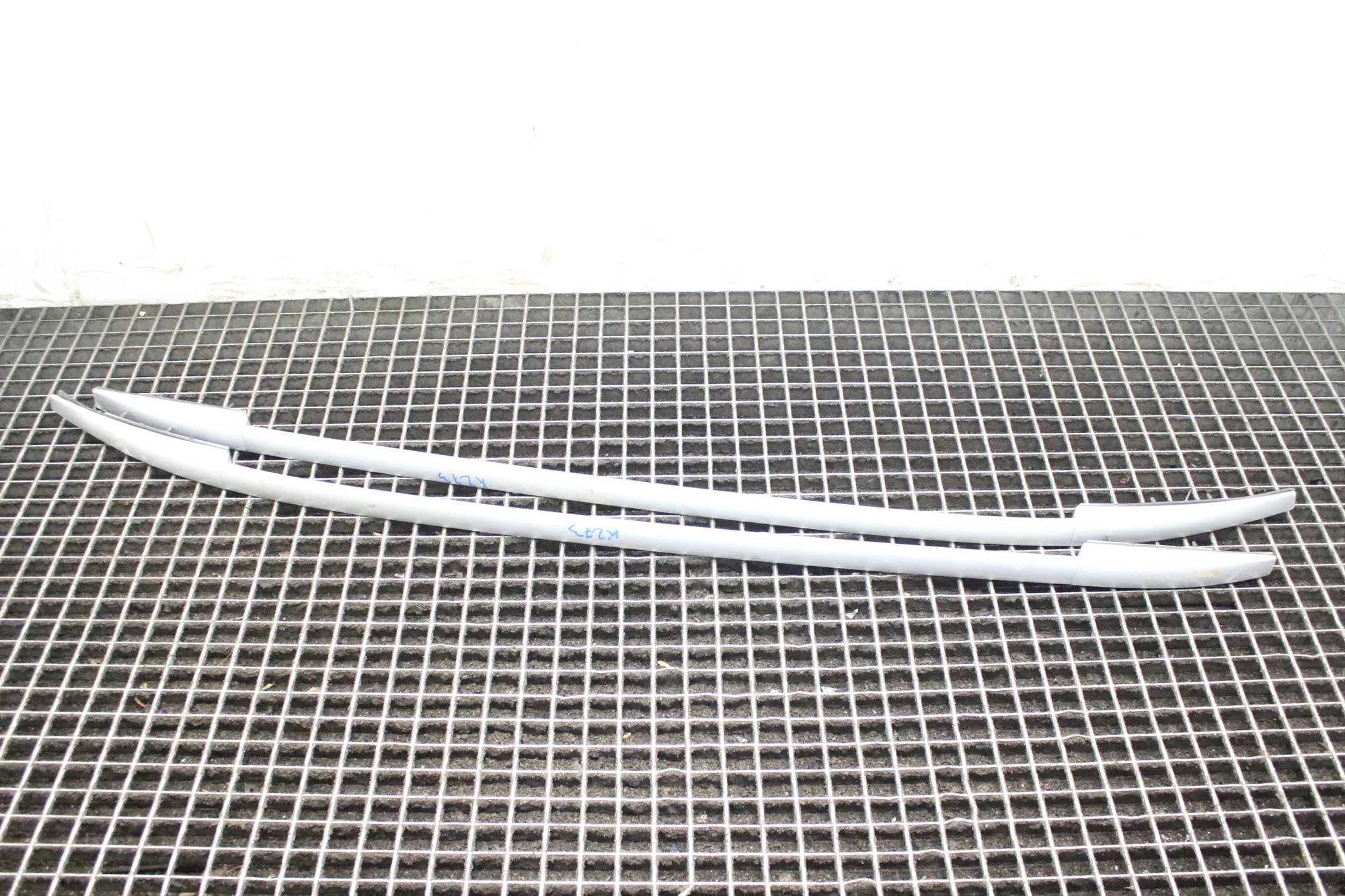 738204EA0A, Roof Rails Kit, 4 offers, price from 81.58 GBP