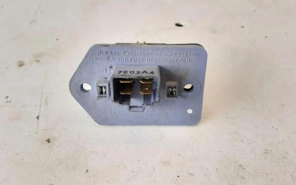 7E03A4, Blower fan relay, 1 offers, price from 12.1 EUR