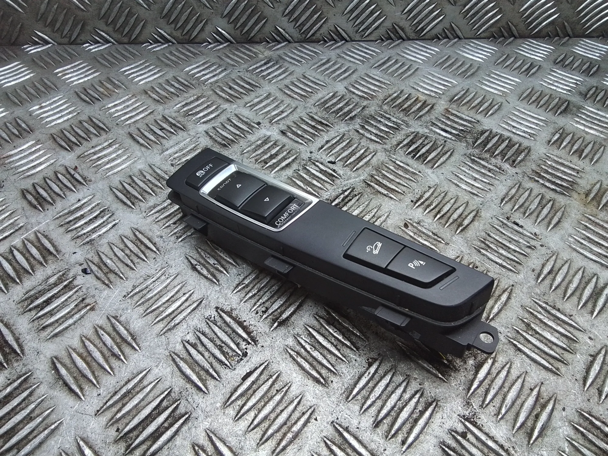 6131920294803, ESP switch, 3 offers, price from 10 EUR